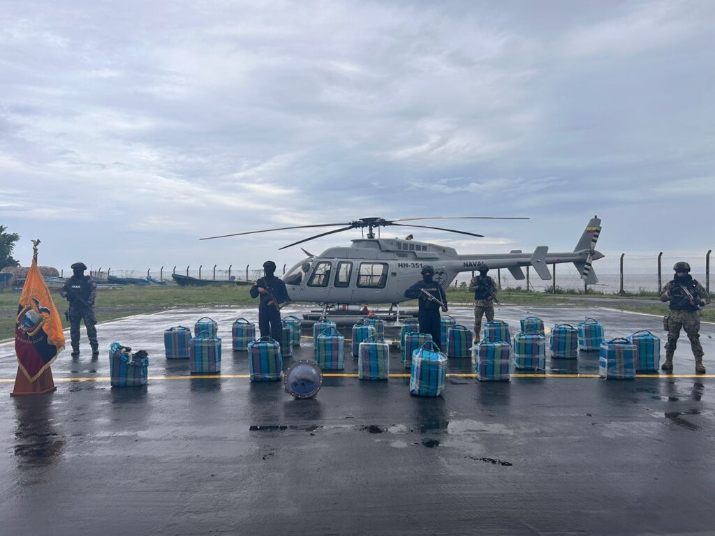 Operaciones militares en Ecuador han logrado decomisar más de $900 millones de dólares ...